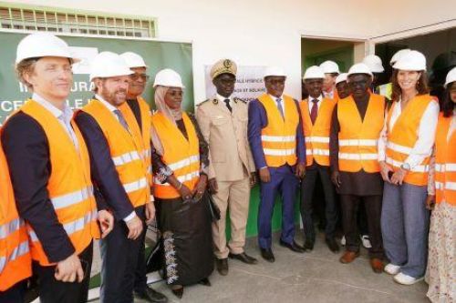 Senegal inaugurates solar power plant with battery storage in Saint ...