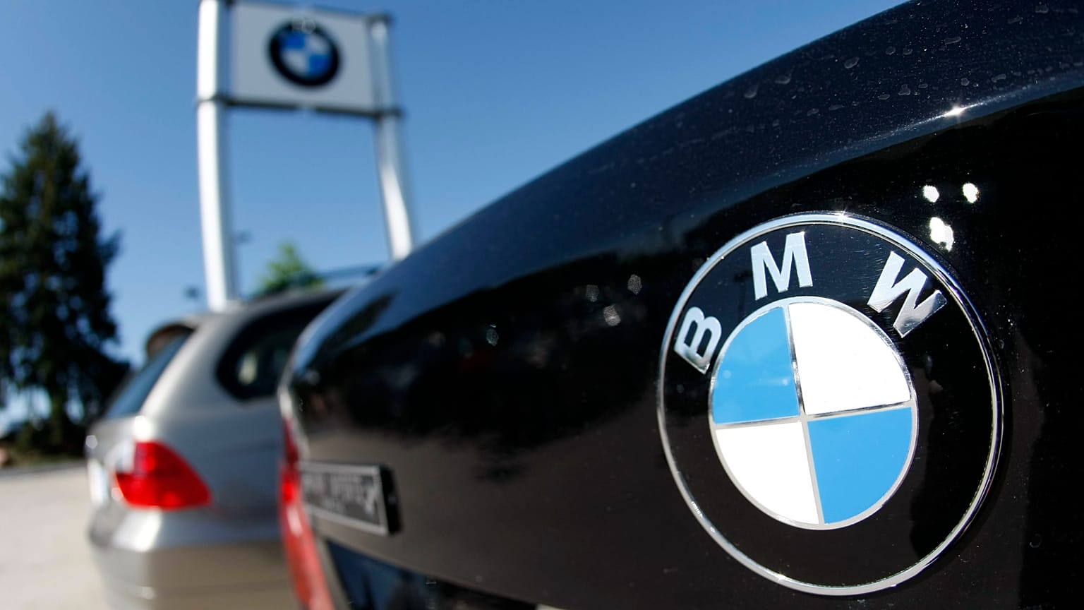 BMW profits drop 11.5 percent as tariffs and China slowdown weigh on ...